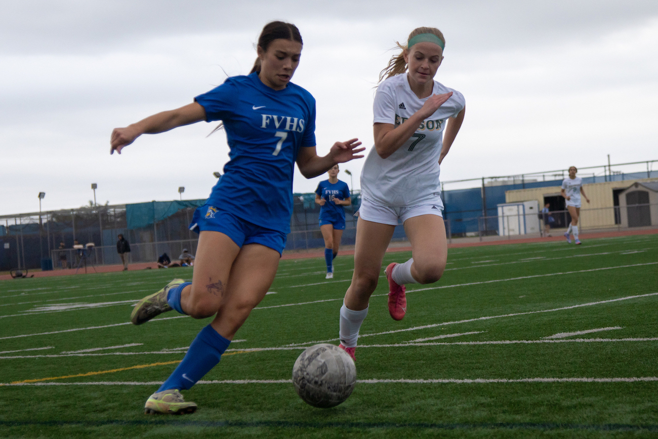 Girls’ soccer shocked by Edison Chargers – Baron News