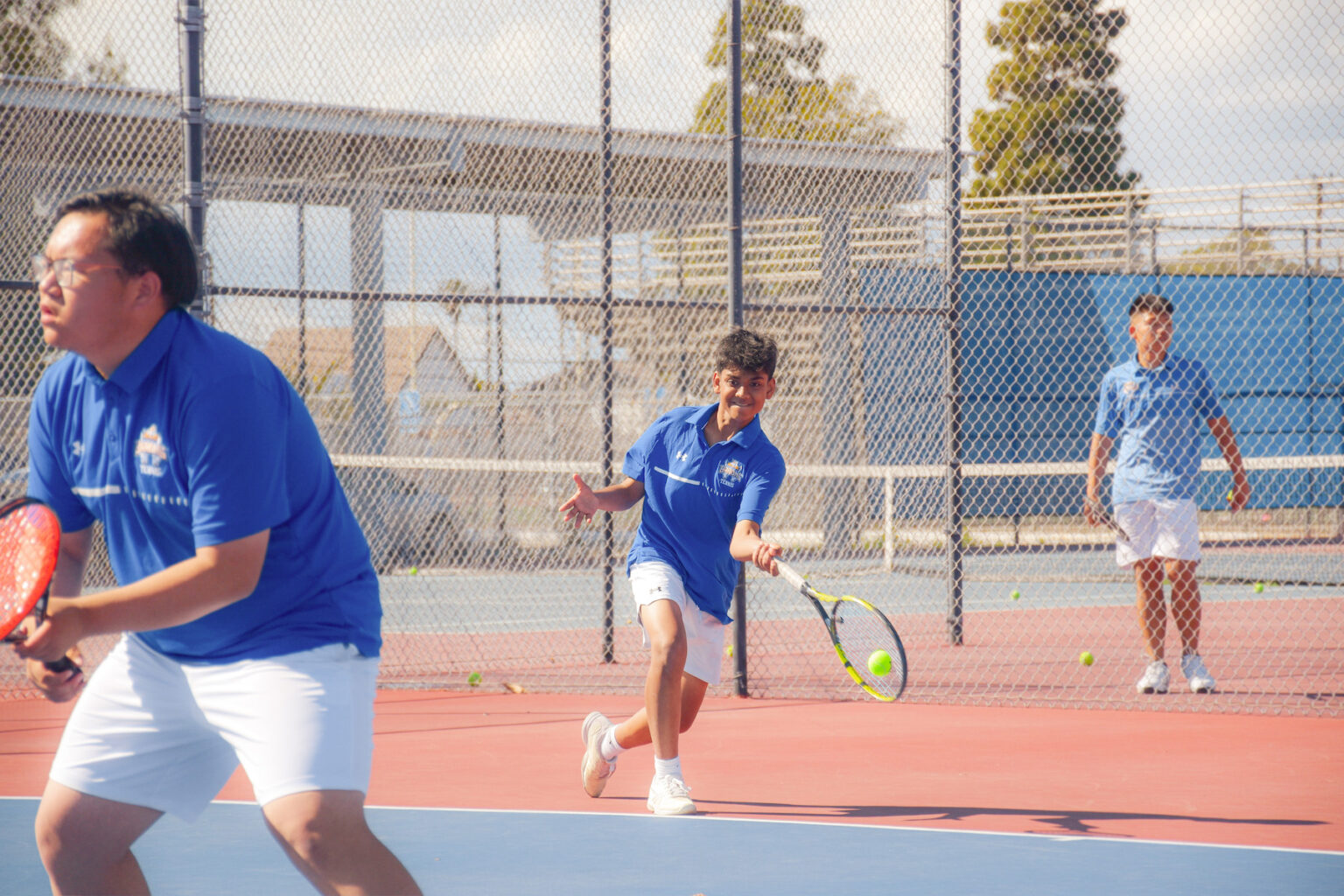 Boys’ tennis washed out to sea by Corona del Mar Sea Kings – Baron News