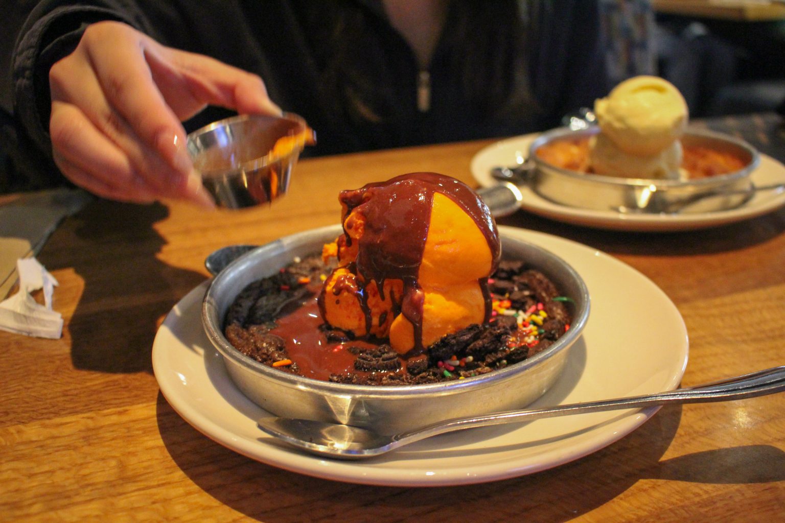 Munching on the Spooky Pizookie … and nine other Pizookies – Baron News