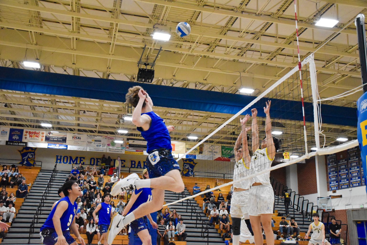 Barons boys’ volleyball barely escape the stab by the Lancers on Senior ...